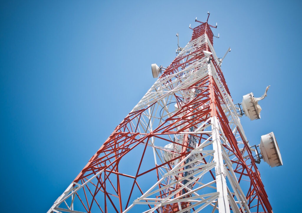 SIMEG PLUS - Fabricant Innovant Leader de Pylônes et d'Armements Sur Mesure