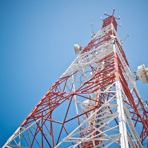 pylône électrique Haute Tension – Treillis, Tubulaires, Haubanés